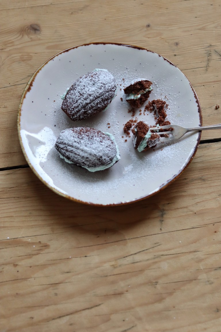 Mandula mag – Smuczer Hanna